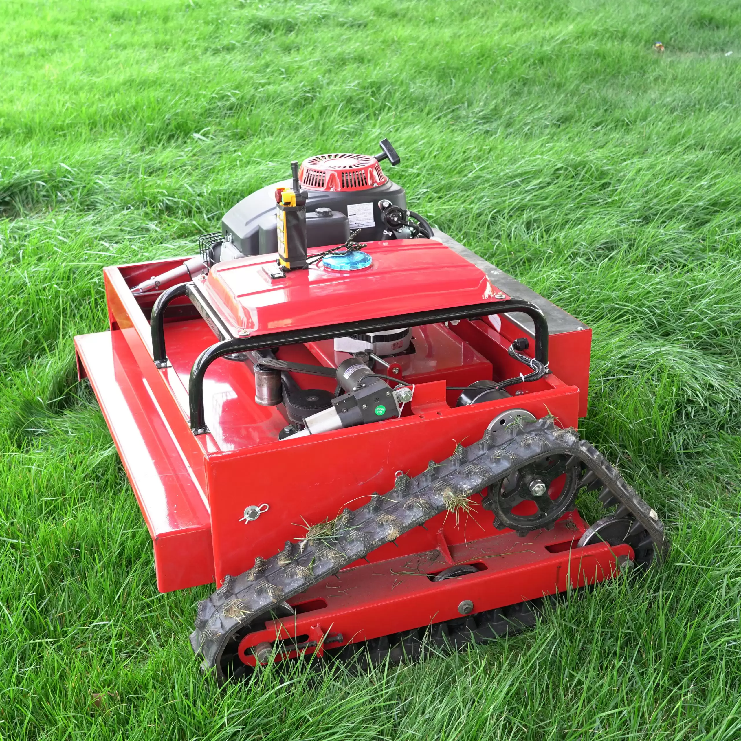 Remote Controlled Lawn Crawler Mower (ZCG-02) - Shandong daqiang ...